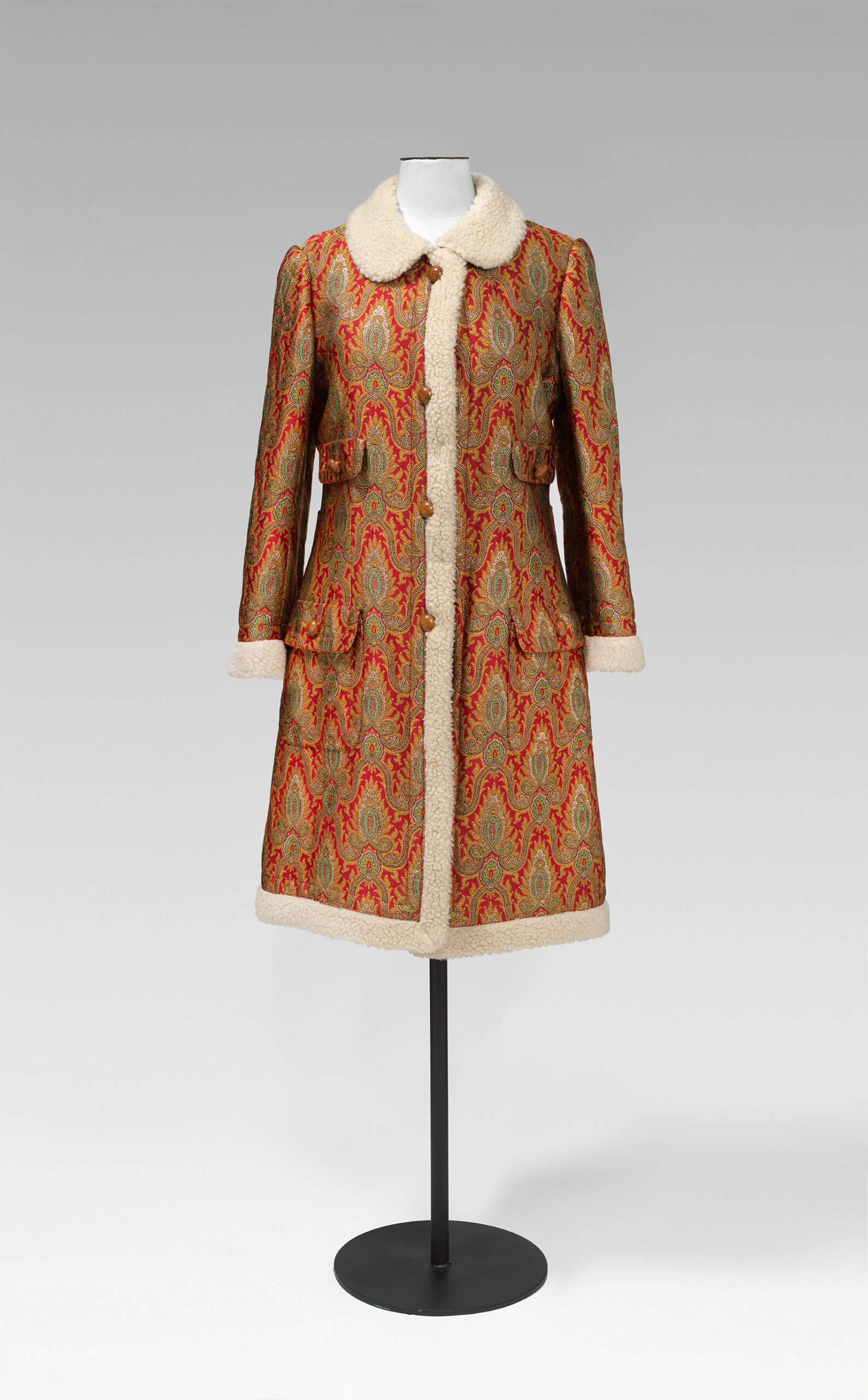 Abric, Col·lecció d’alta costura tardor-hivern 1970 - Dali exhibitions